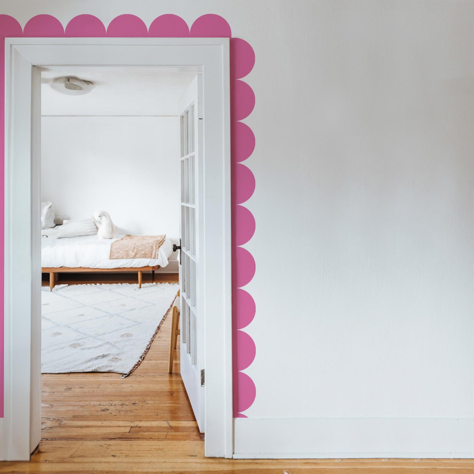 Elegance Redefined: Scalloped Border Wall Decal | Artistic Home Accent ...